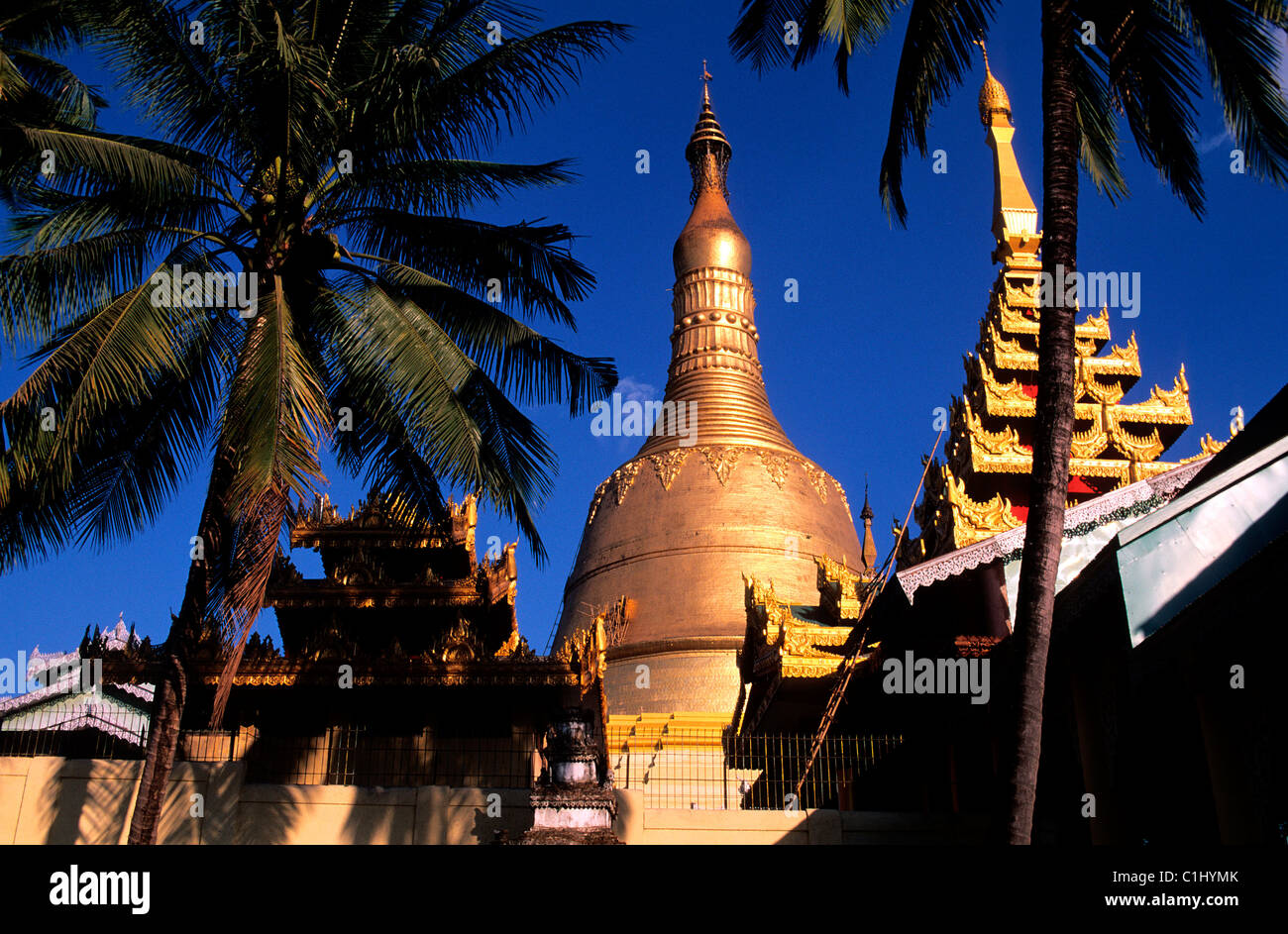 Myanmar burma division rangoon shwedagon hi-res stock photography and ...