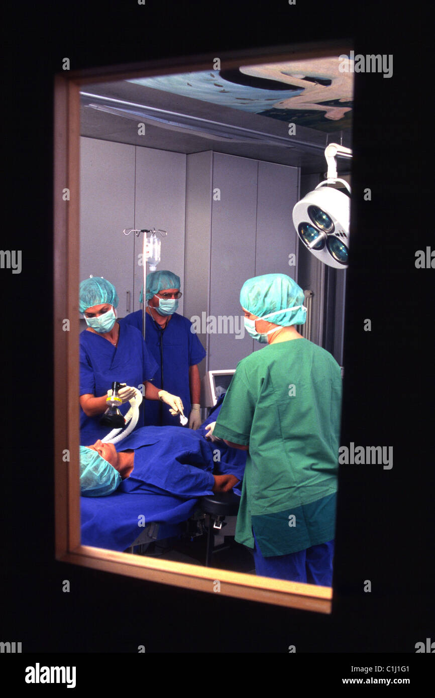 View in an operating room Stock Photo - Alamy