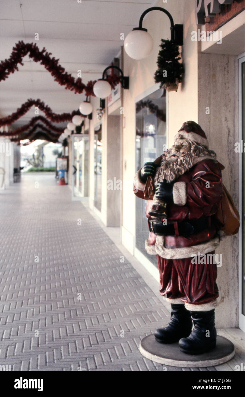 Santa dummy hi-res stock photography and images - Alamy