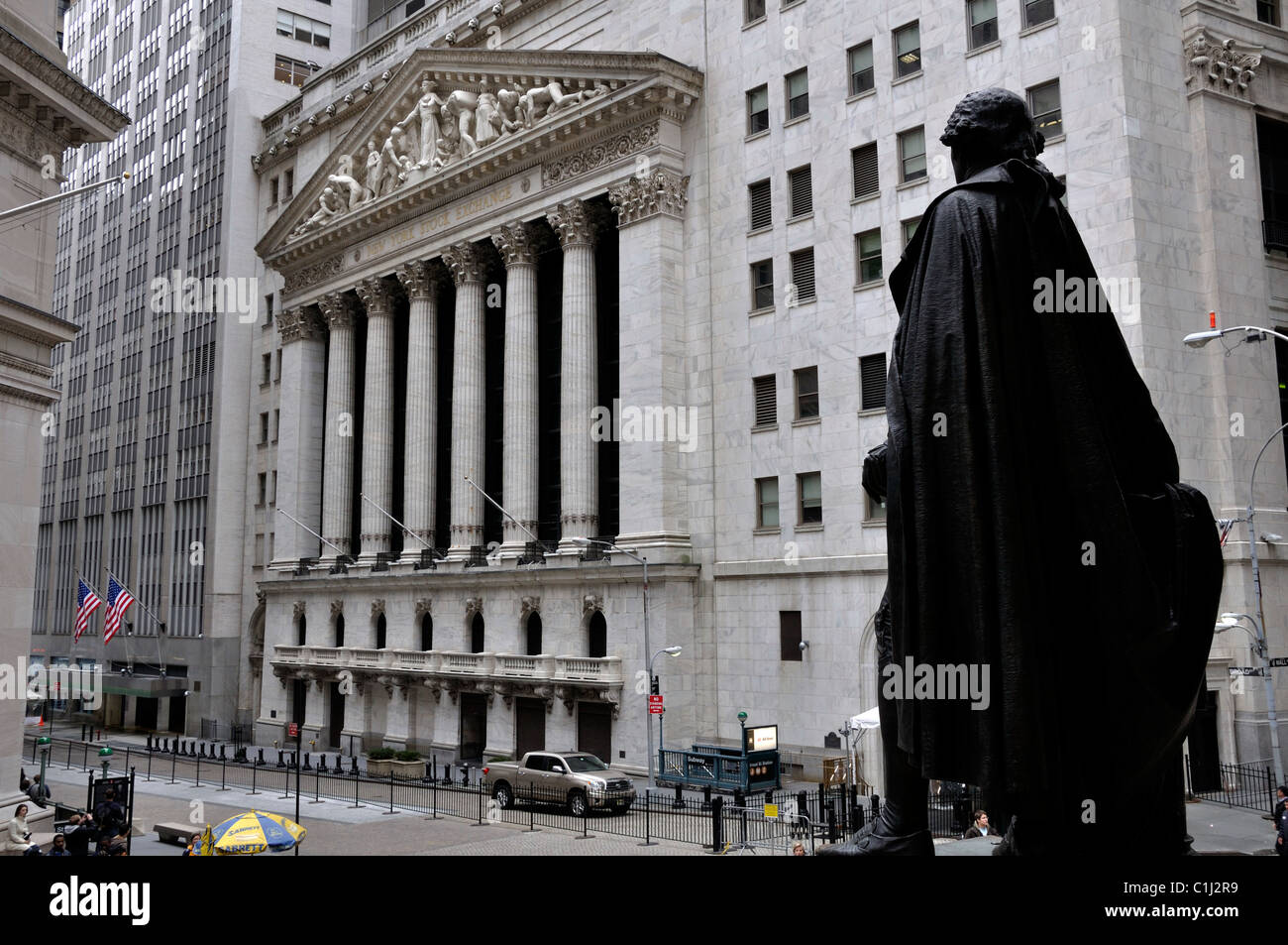 City street stock hi-res stock photography and images - Alamy