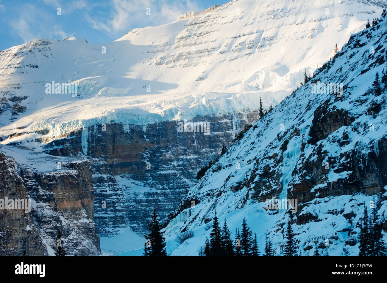 Mount Victoria and Victoria Glacier, Lake Louise, Banff National Park ...