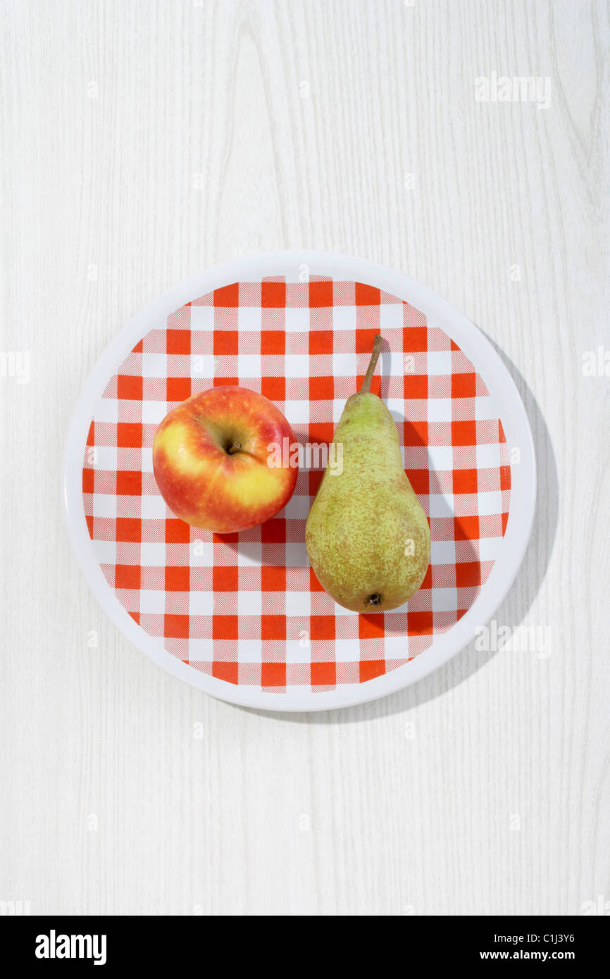Studio photo of pear hi-res stock photography and images - Alamy