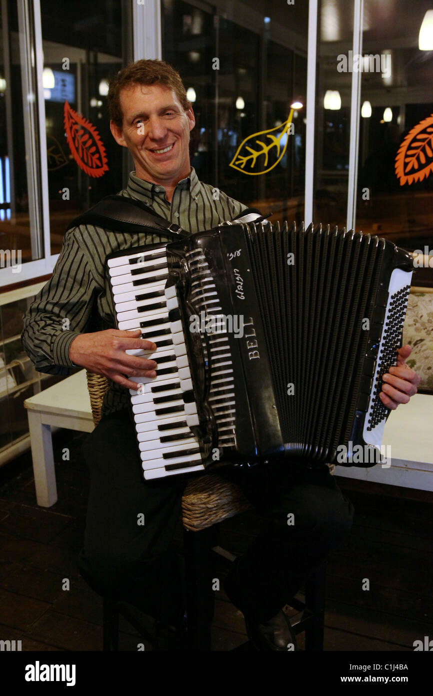 Accordians hi-res stock photography and images - Alamy