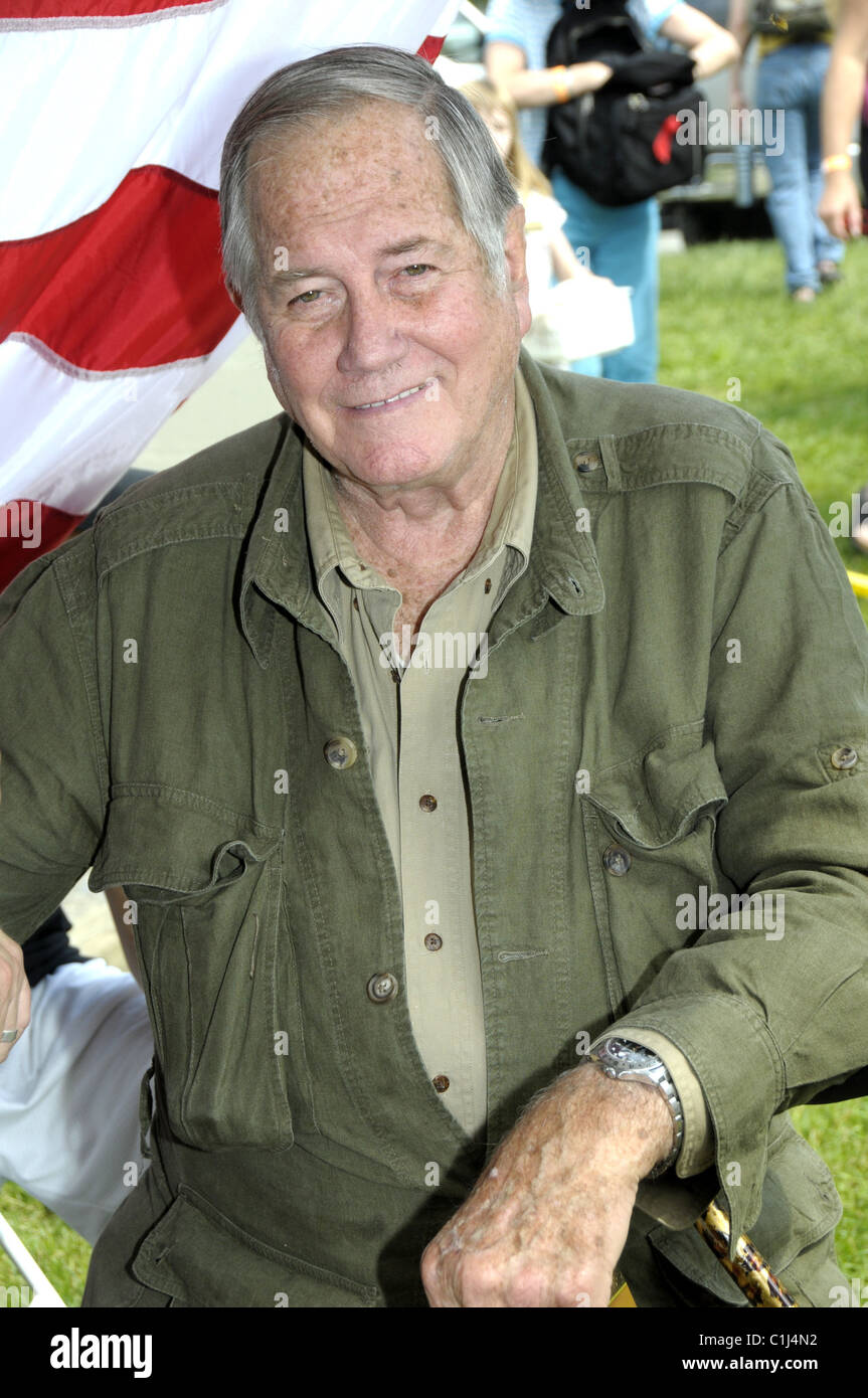 Jim fowler hi-res stock photography and images - Alamy