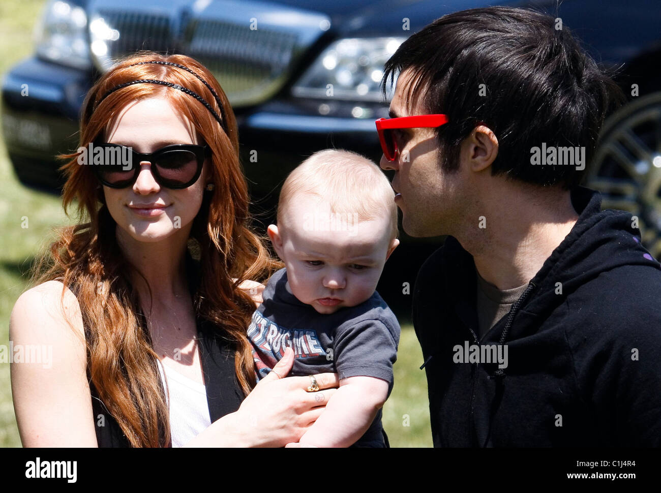 Ashlee Simpson and Pete Wentz with son Bronx Mowgli Wentz Elizabeth ...