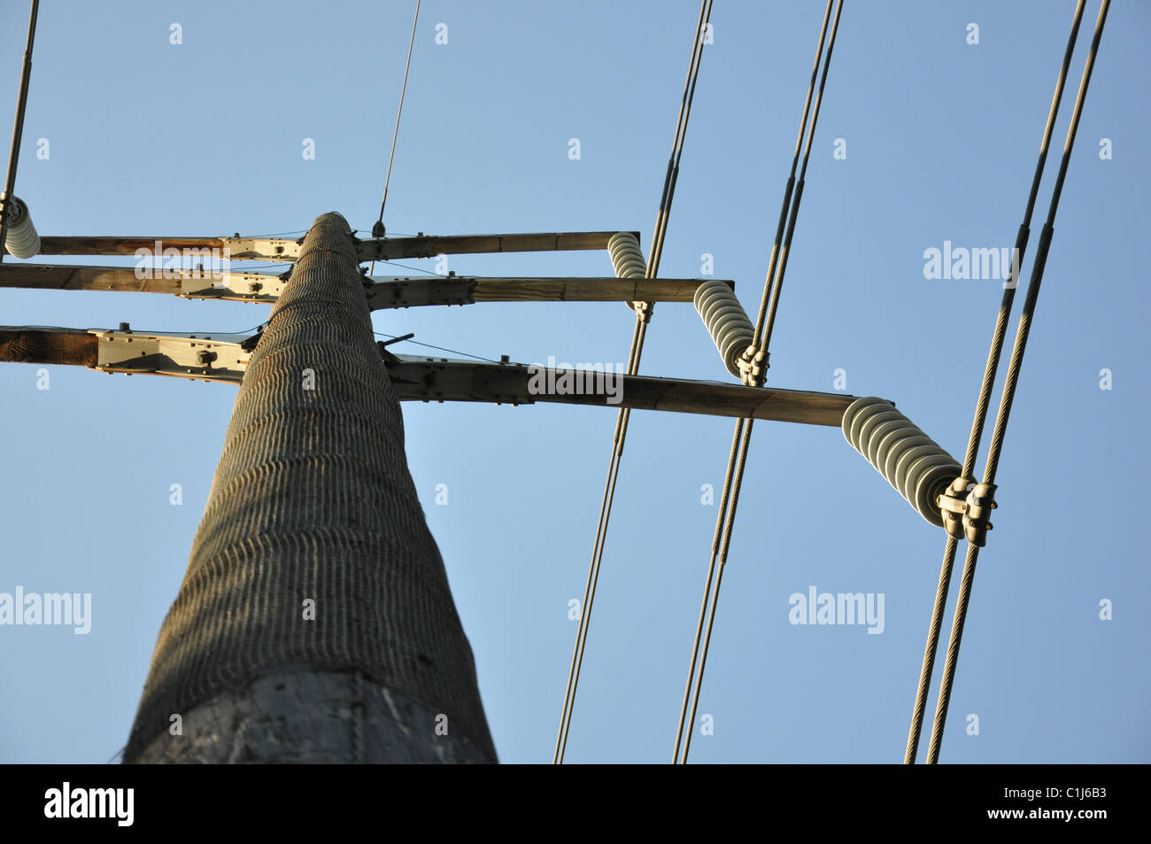 Wooden electrical pole hi-res stock photography and images - Alamy