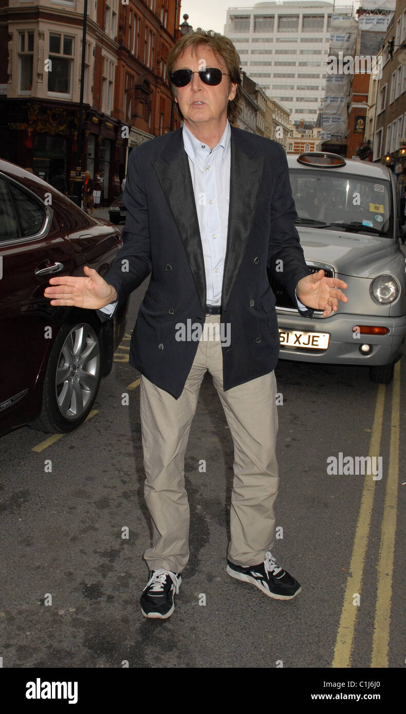 Paul simon paul mccartney hi-res stock photography and images - Alamy