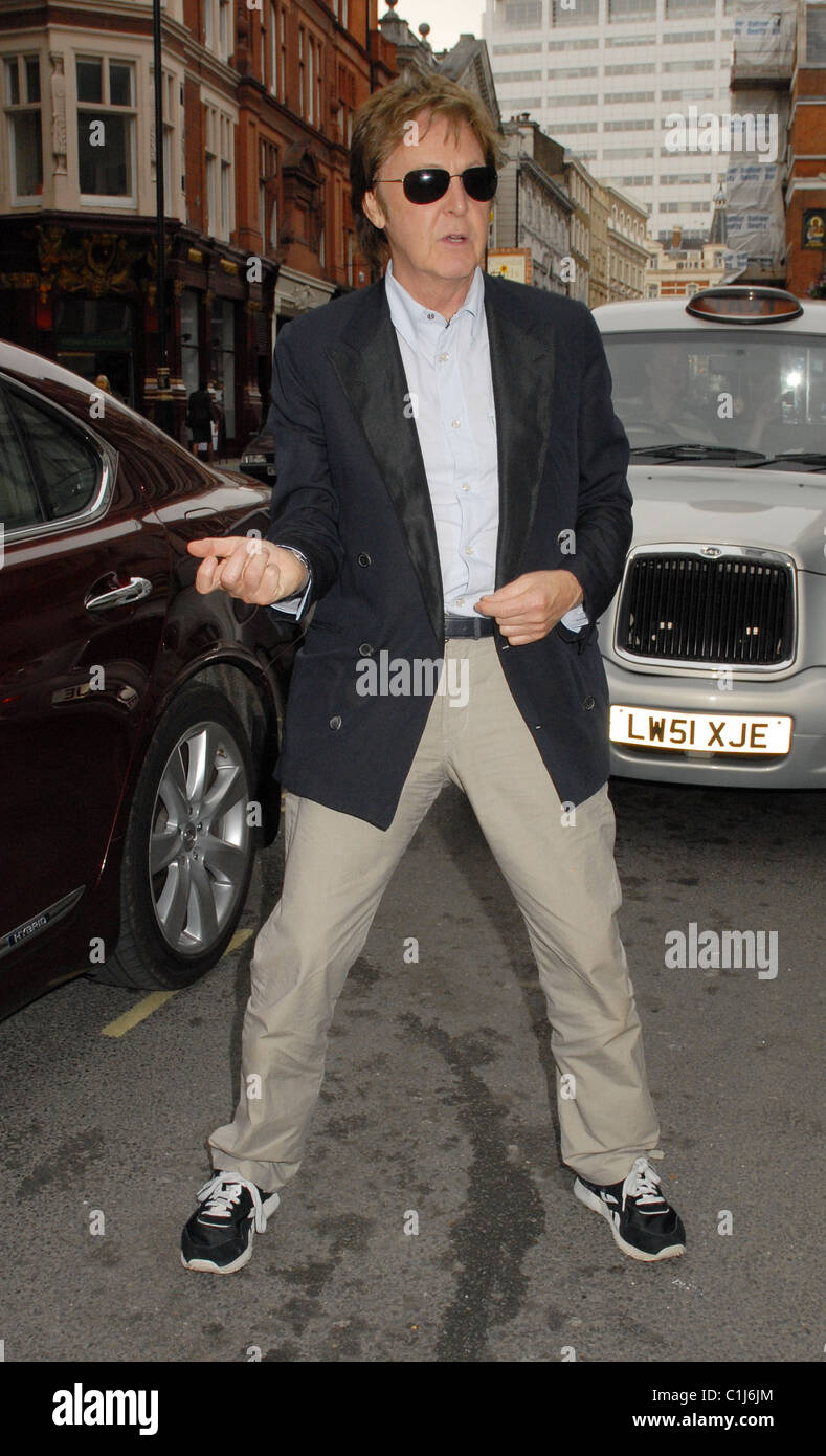 Paul simon paul mccartney hi-res stock photography and images - Alamy