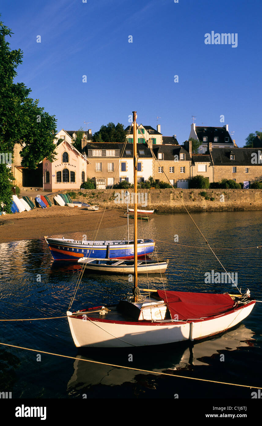 France, Finistere, harbour and Sainte Marine beach, the Odet river ...