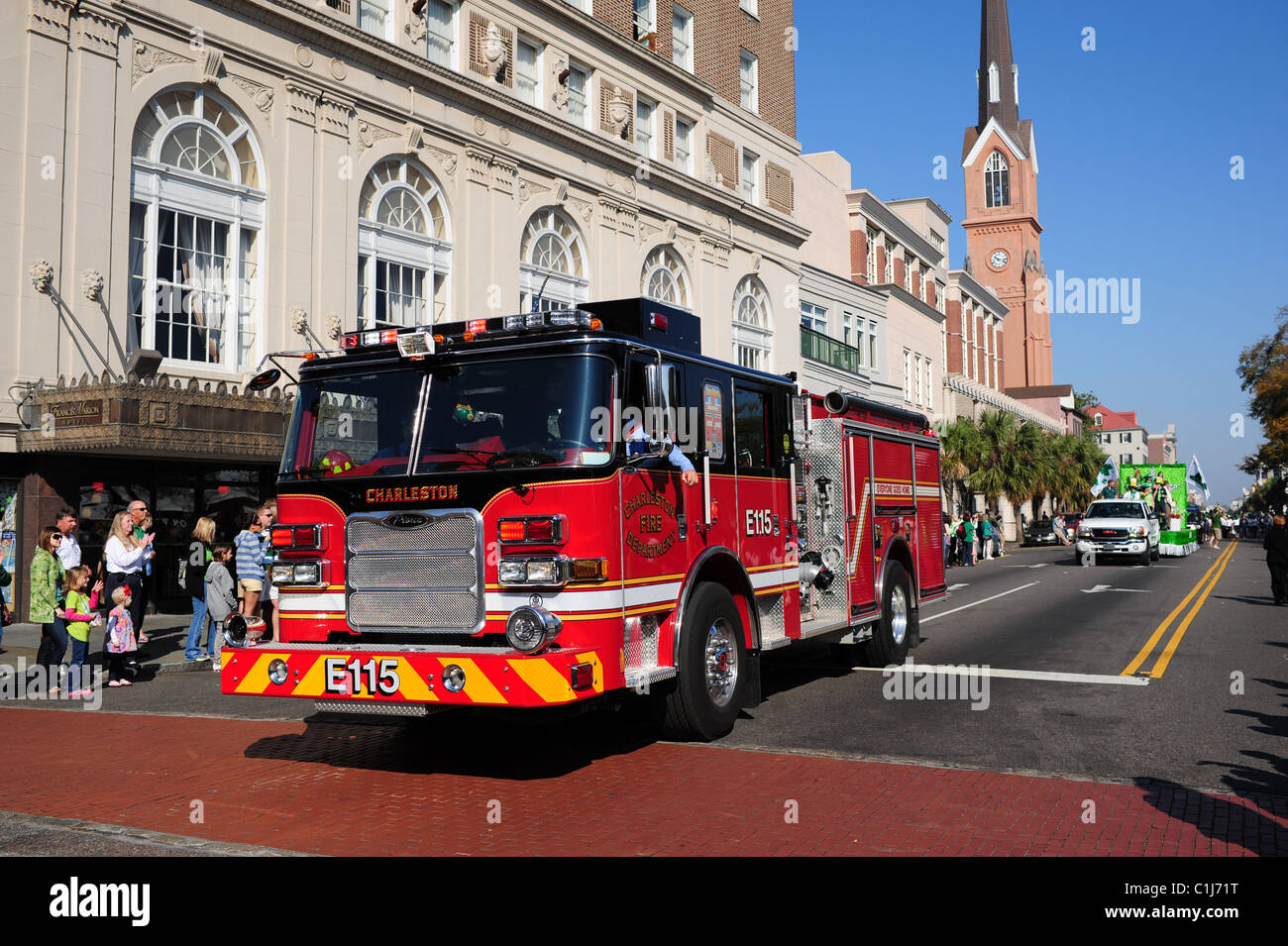Red fire engine hi-res stock photography and images - Alamy
