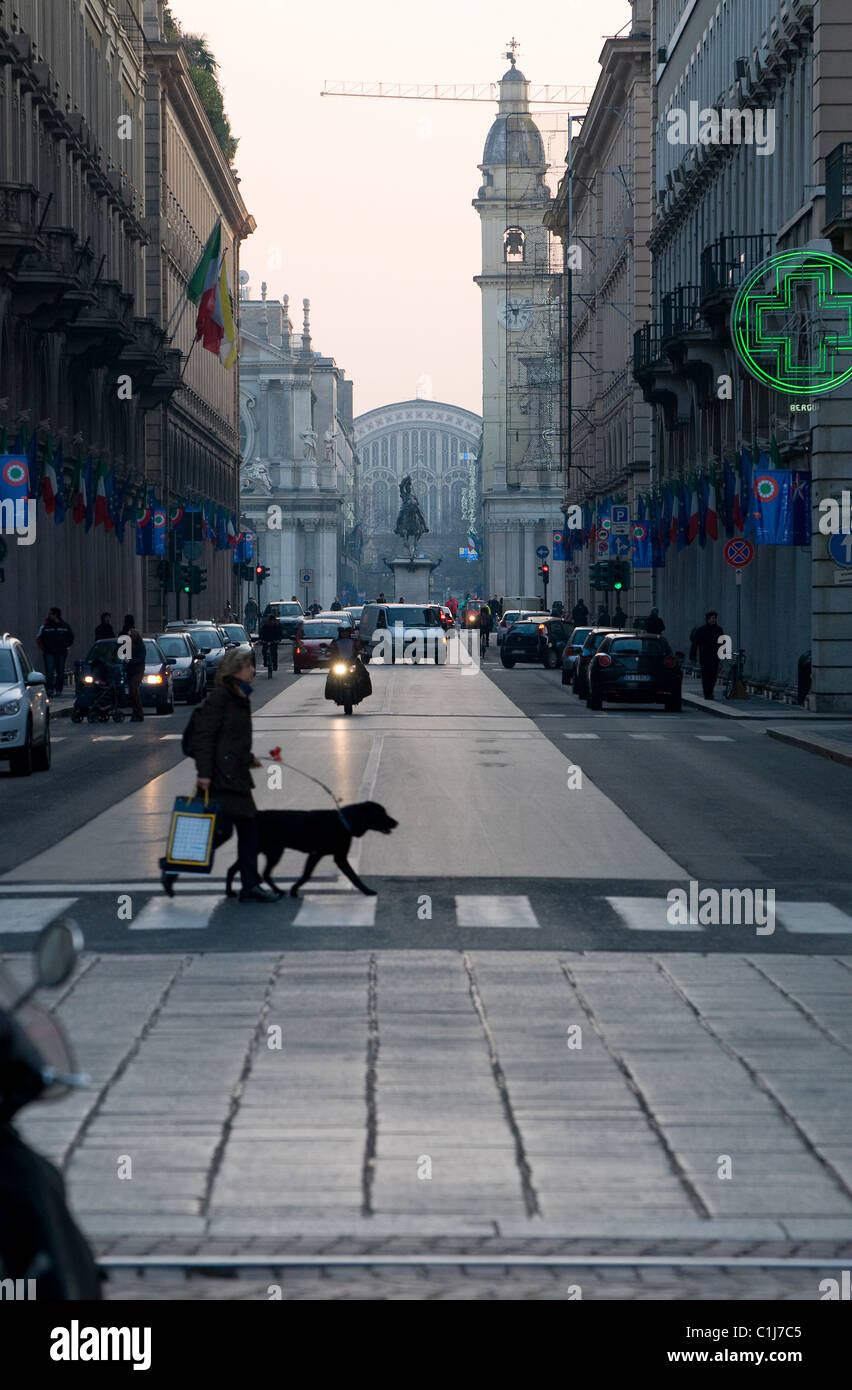 Walking turin hi-res stock photography and images - Alamy