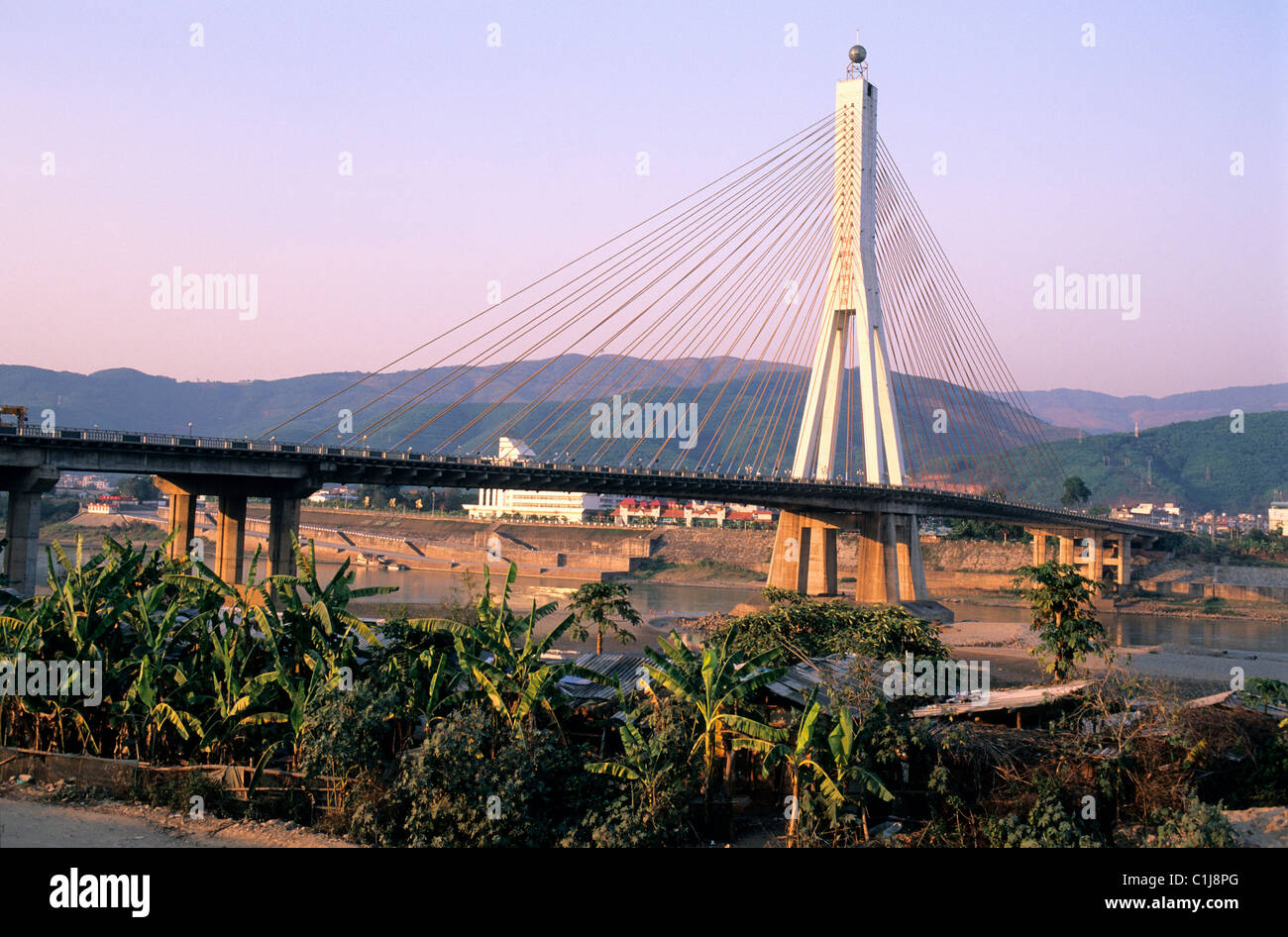 China, Yunnan, Xishuangbanna region, Jinghong, the bridge on Mekong ...