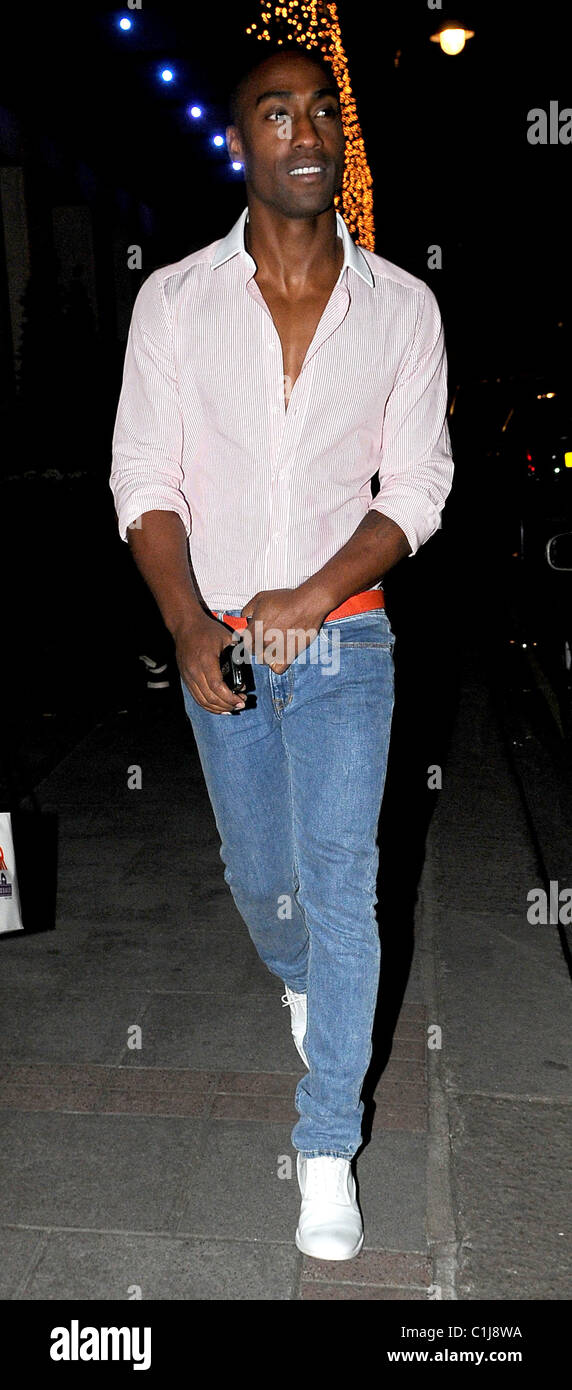 Simon Webbe of boy band 'Blue' leaves his hotel London, England - 02.06 ...