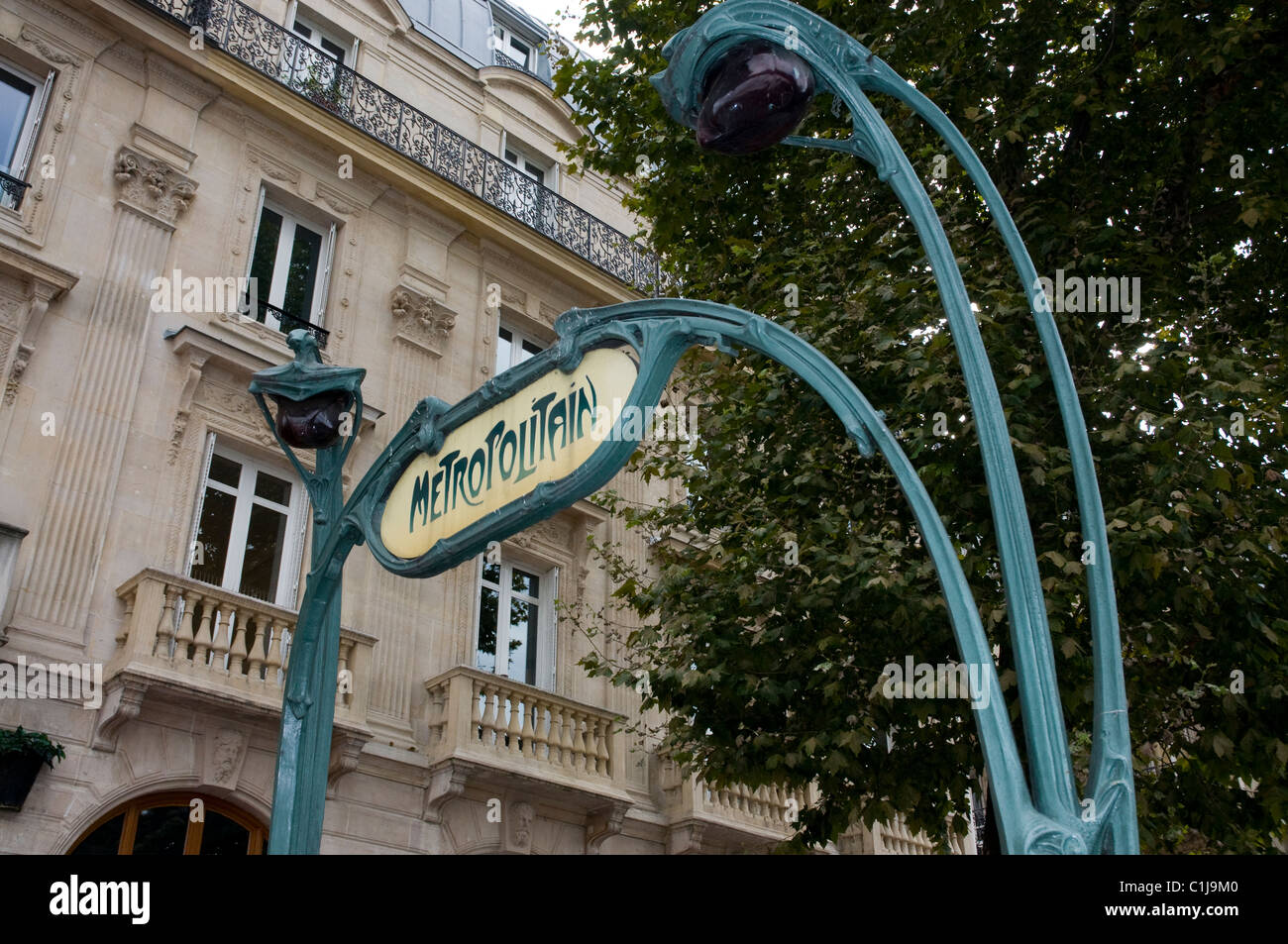 metropolitan sign, metro, paris Stock Photo - Alamy