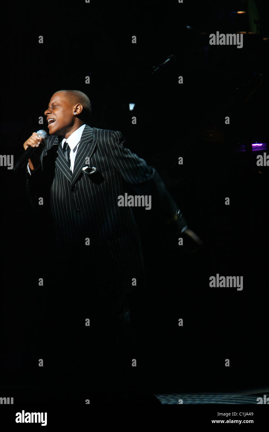 Apollo Theater 75th anniversary gala at the Apollo theater - inside New ...