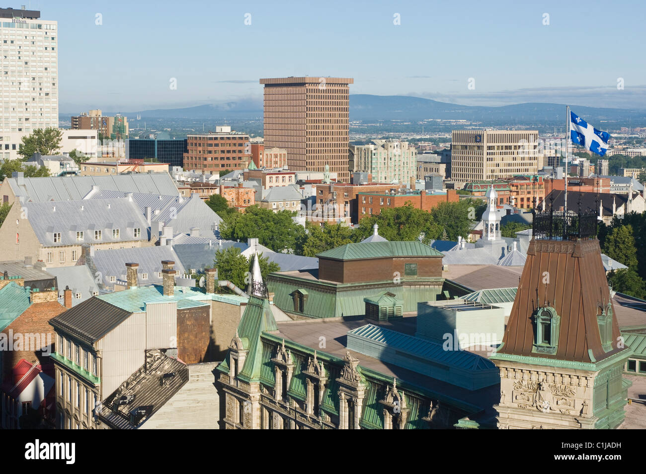 Old buildings quebec city hi-res stock photography and images - Alamy