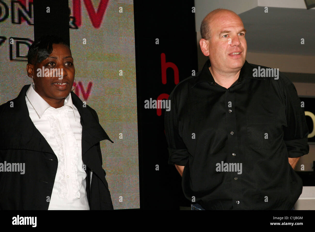 David Simon and Fran Boyd signing copies of his book 'The Corner' at ...