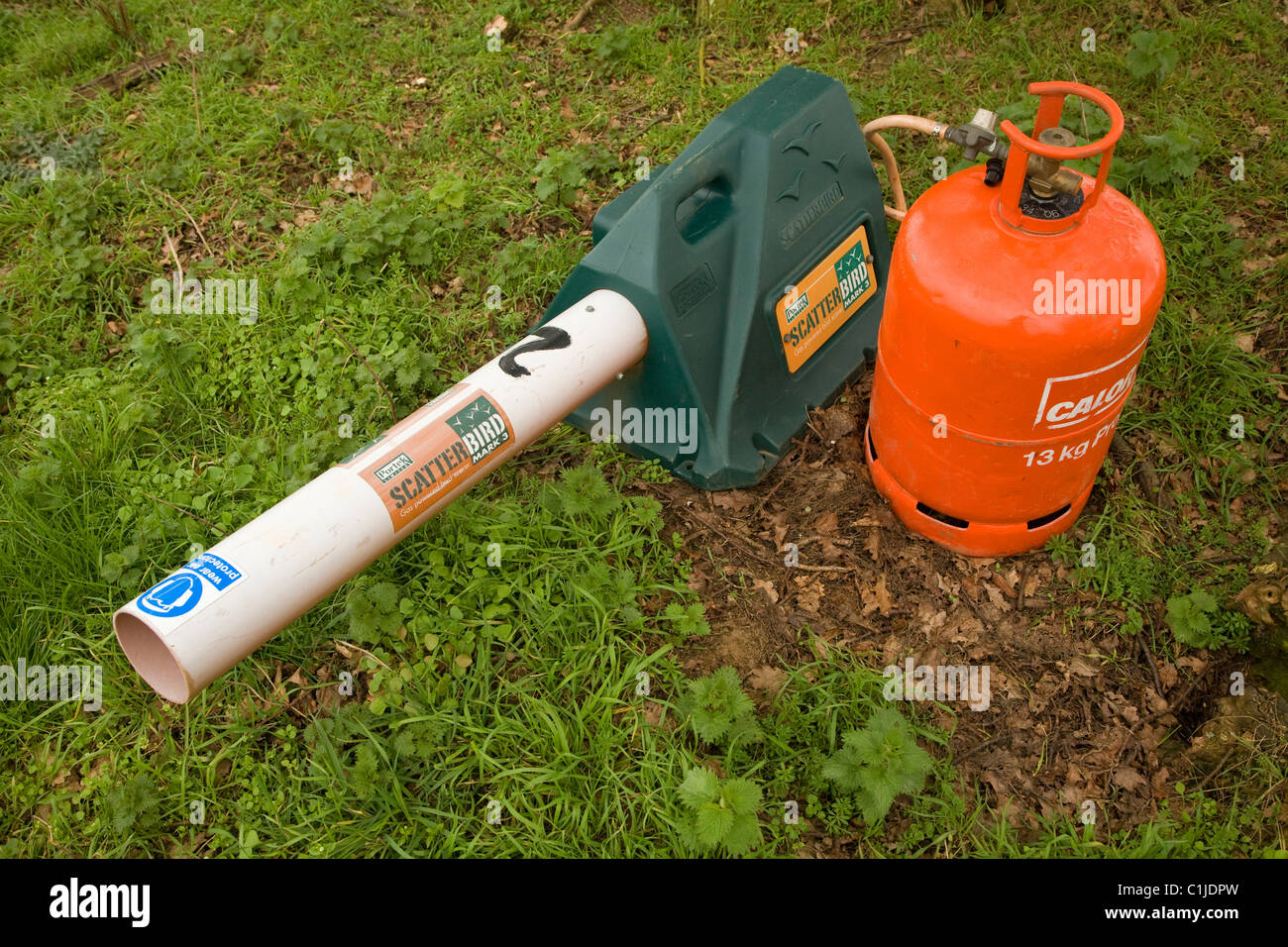 Scatterbird gas powered bird scarer machine Stock Photo - Alamy