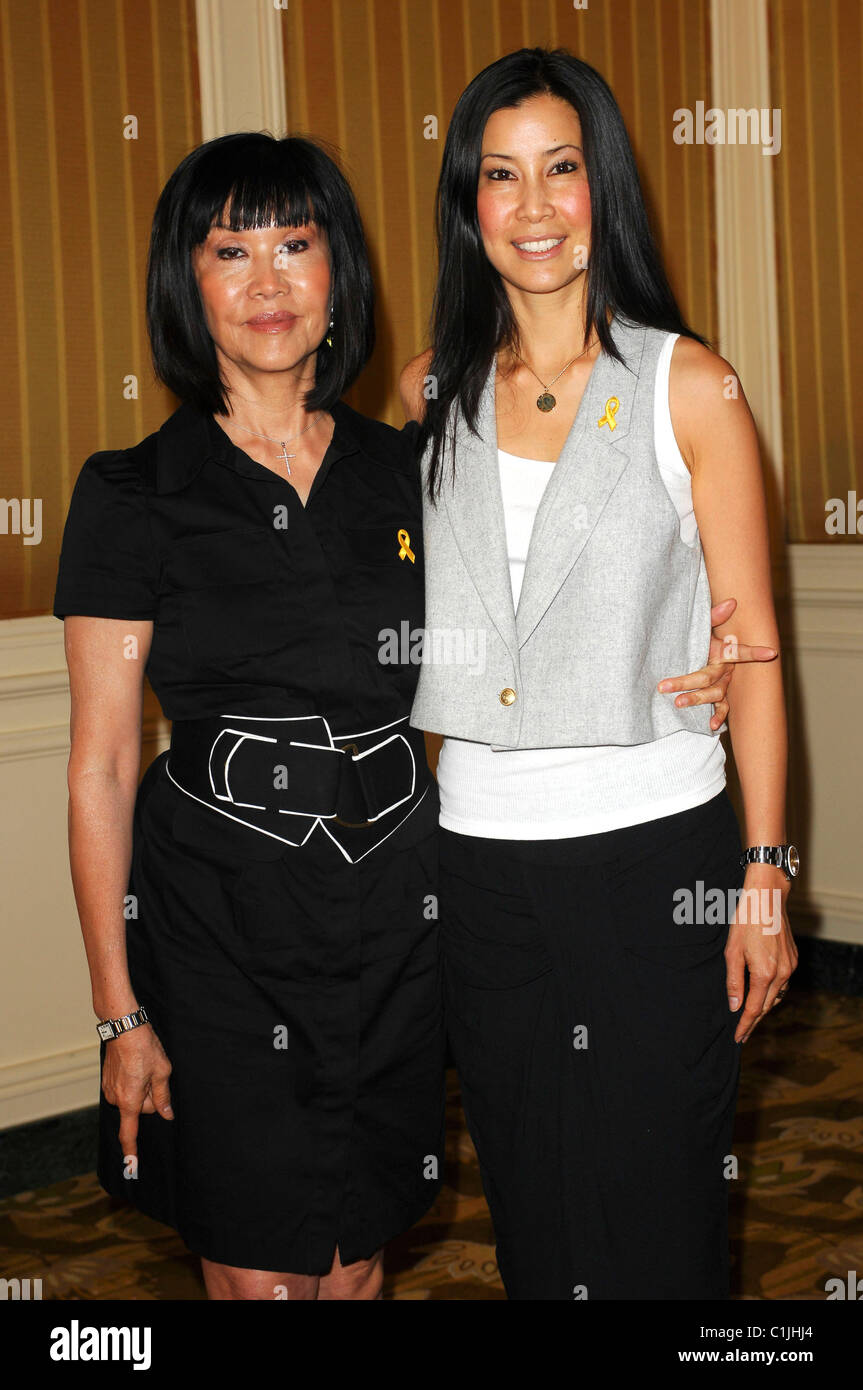 Lisa ling mary ling hi-res stock photography and images - Alamy
