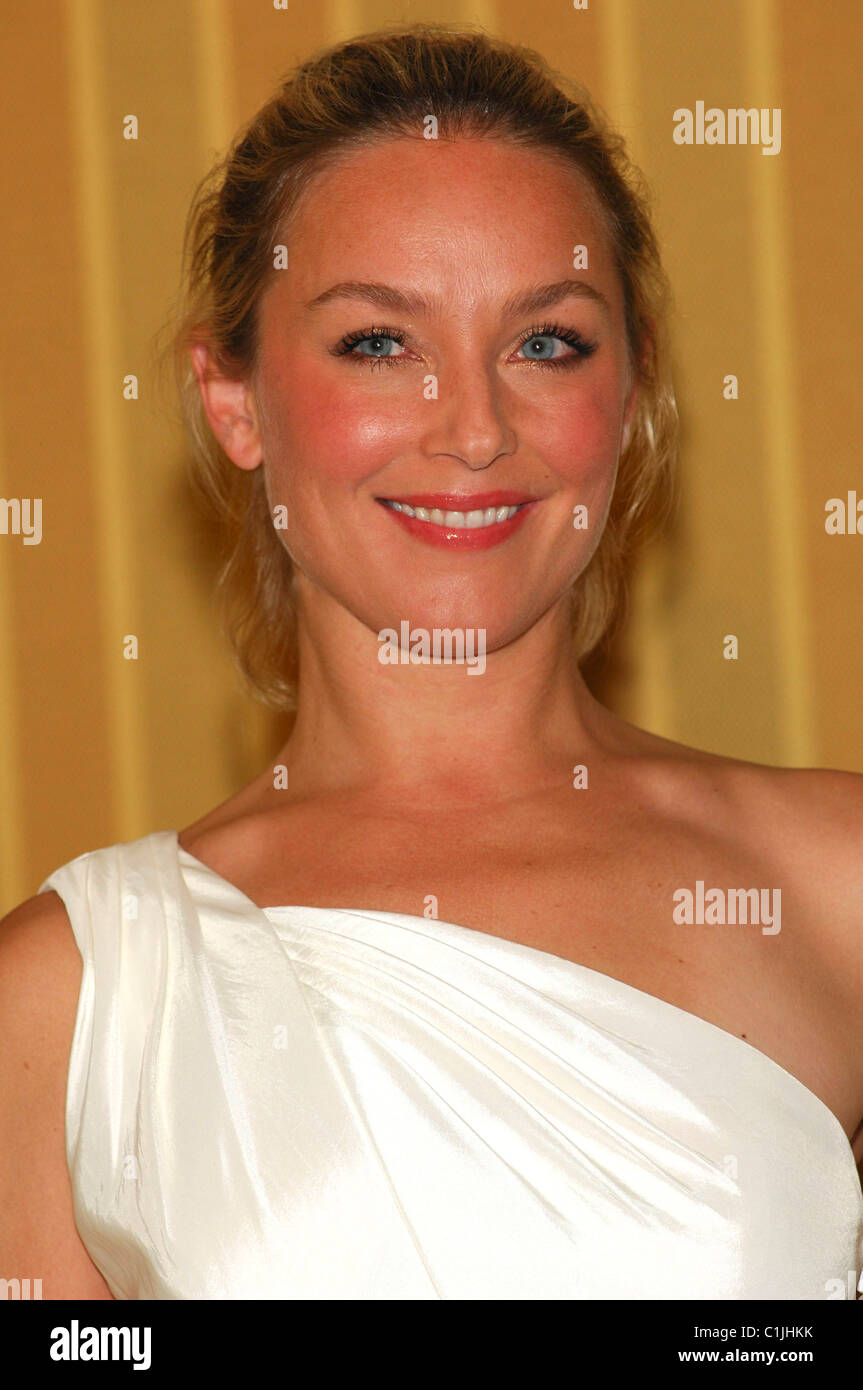 Elizabeth Rohm 2009 Step Up women's network's inspiration awards ...