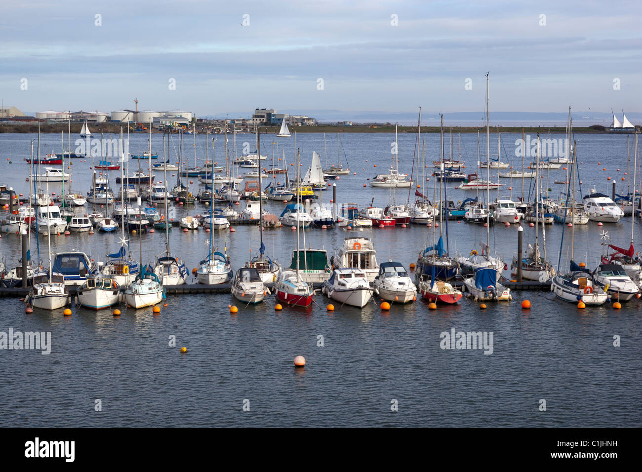 Fishing cardiff bay barrage hi-res stock photography and images - Alamy