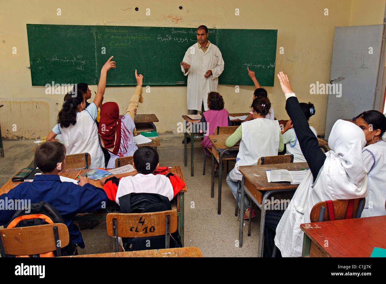 Algeria people young hi-res stock photography and images - Alamy