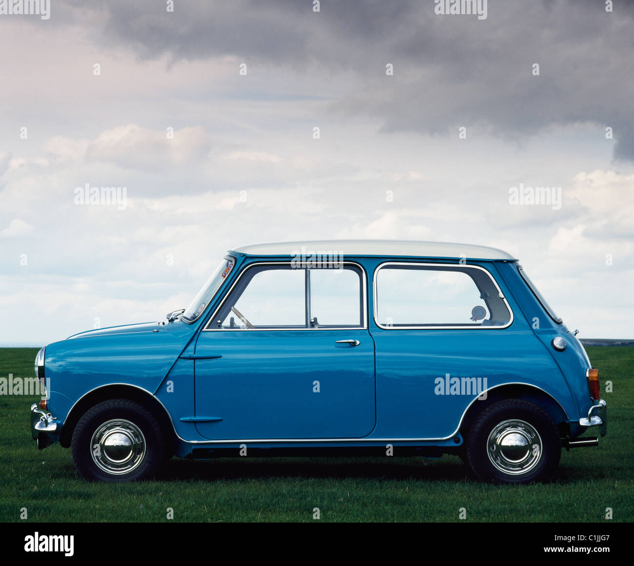 1964 mini car hi-res stock photography and images - Alamy