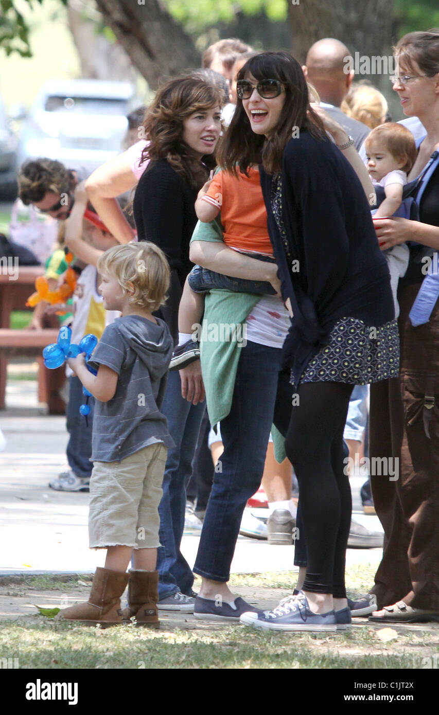 Liv tyler son milo langdon hi-res stock photography and images - Alamy