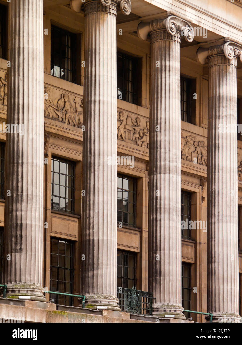 Detail of columns on Market Square facade of Nottingham Council House ...