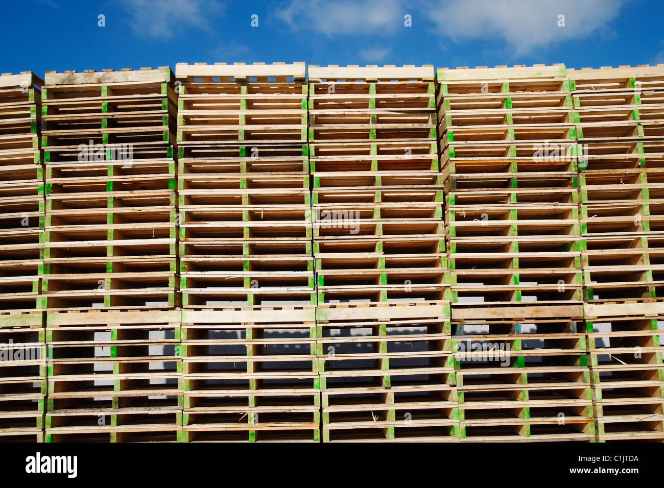 Wooden pallets blue hi-res stock photography and images - Alamy