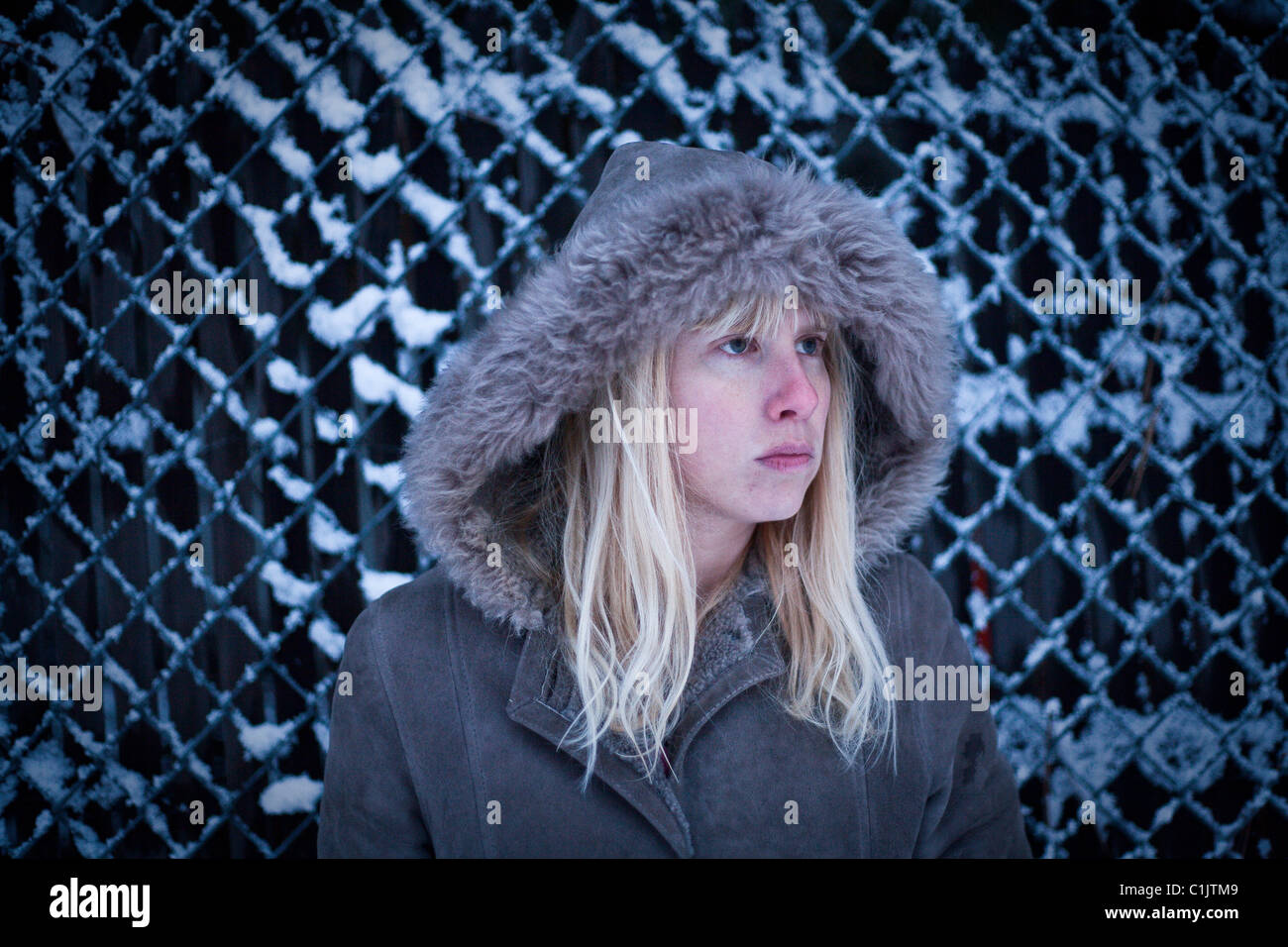 Girl chain link fence hi-res stock photography and images - Alamy