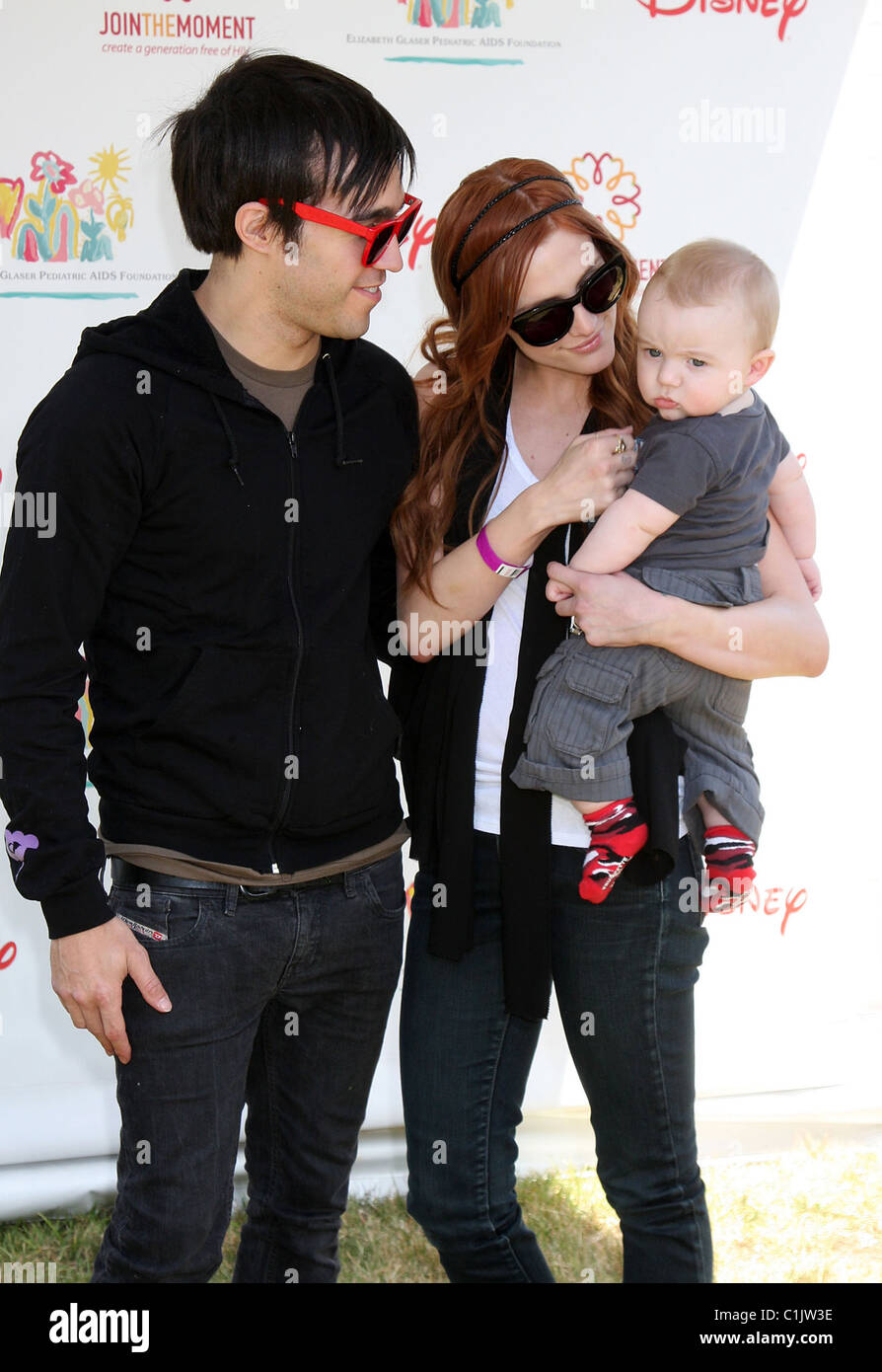 Pete Wentz, Ashlee Simpson Wentz with their son Bronx Mowgli Wentz ...