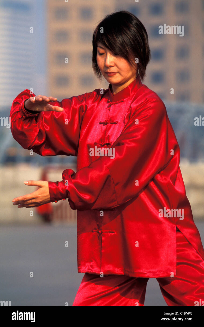 Woman early morning exercises hi-res stock photography and images - Alamy