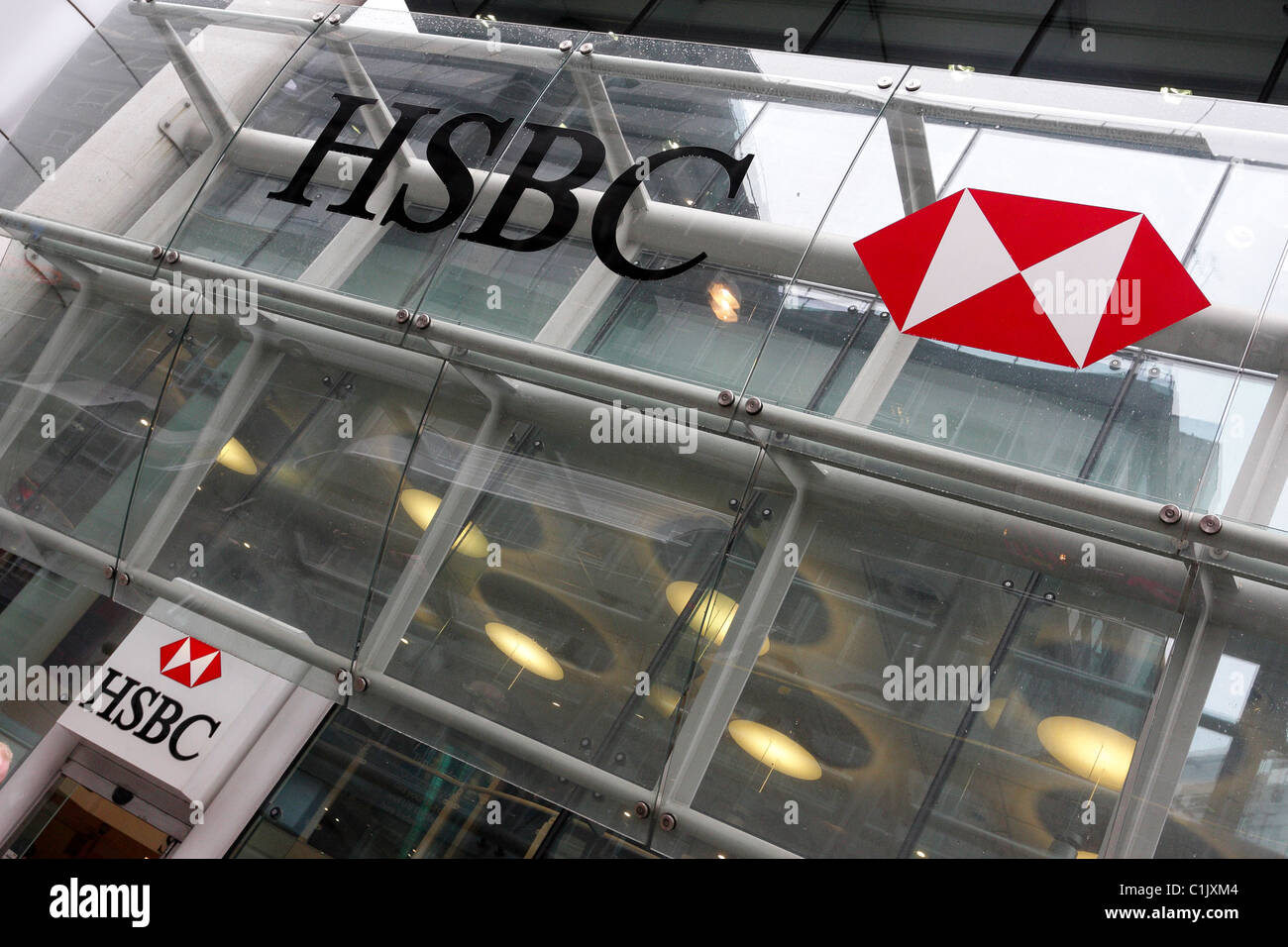 Hsbc Logo High Street Bank Stock Photos & Hsbc Logo High Street Bank ...