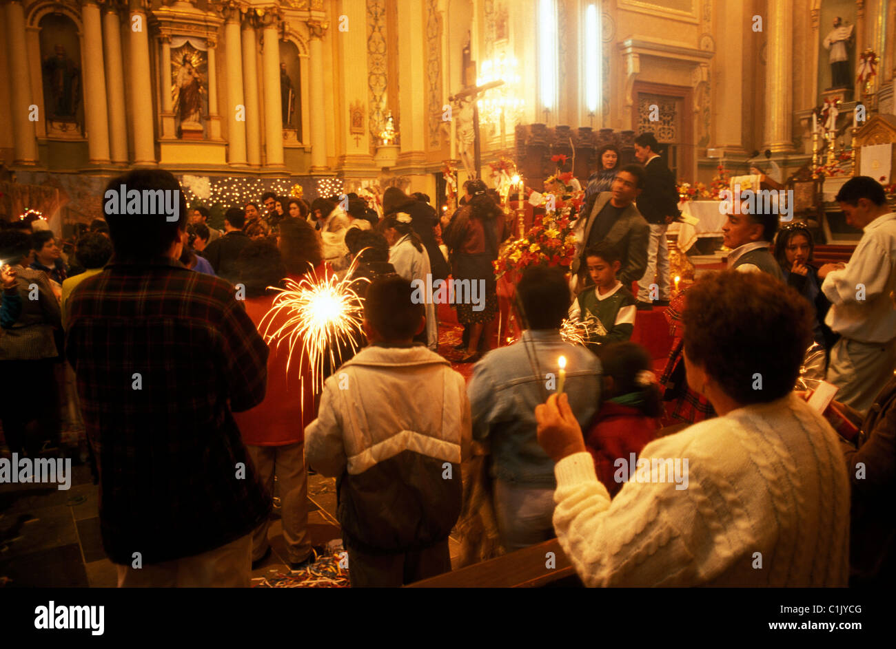 Mexico, Guanajuato State, Guanajuato city, Basilica, Christmas night ...