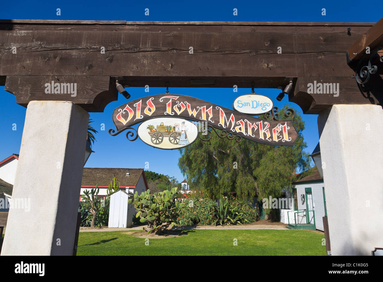 Old town market hi-res stock photography and images - Alamy