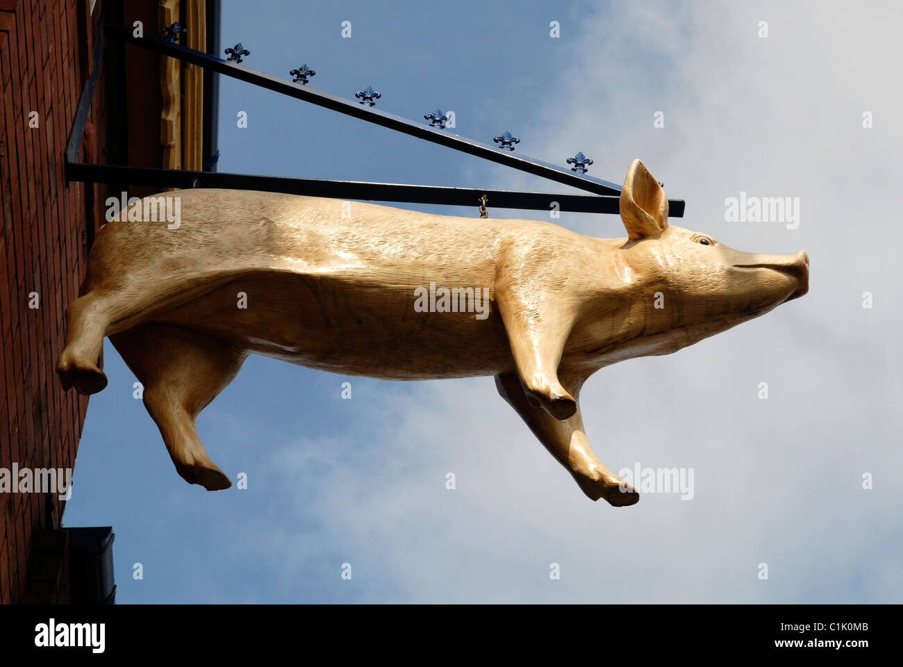 Pig sign at the Steak and Pie Factory Public House in Himley ...