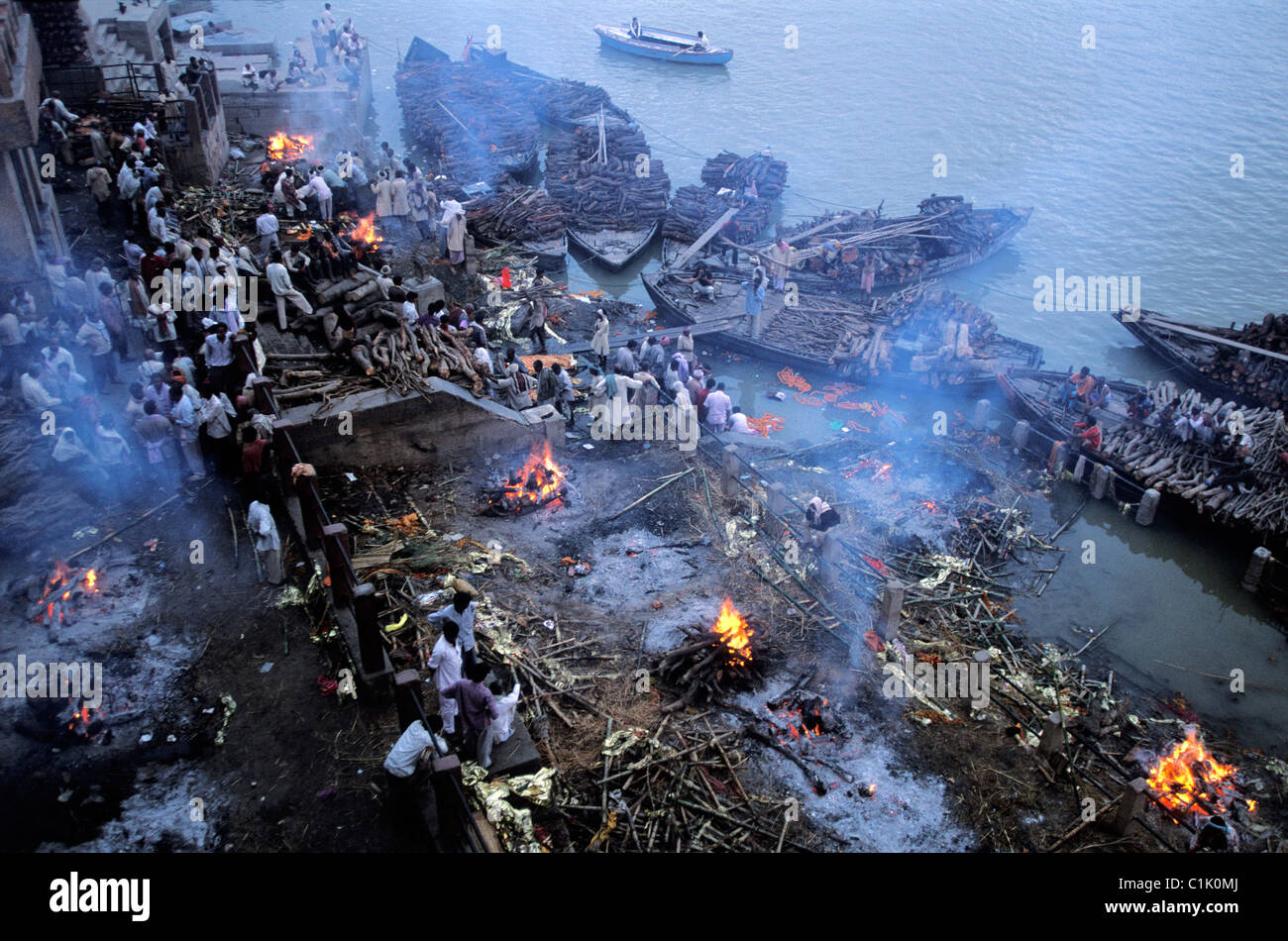 Cremation india hi-res stock photography and images - Alamy