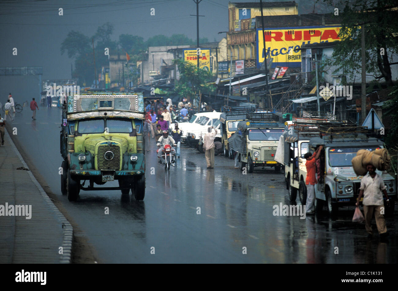 Grand trunk road hi-res stock photography and images - Alamy