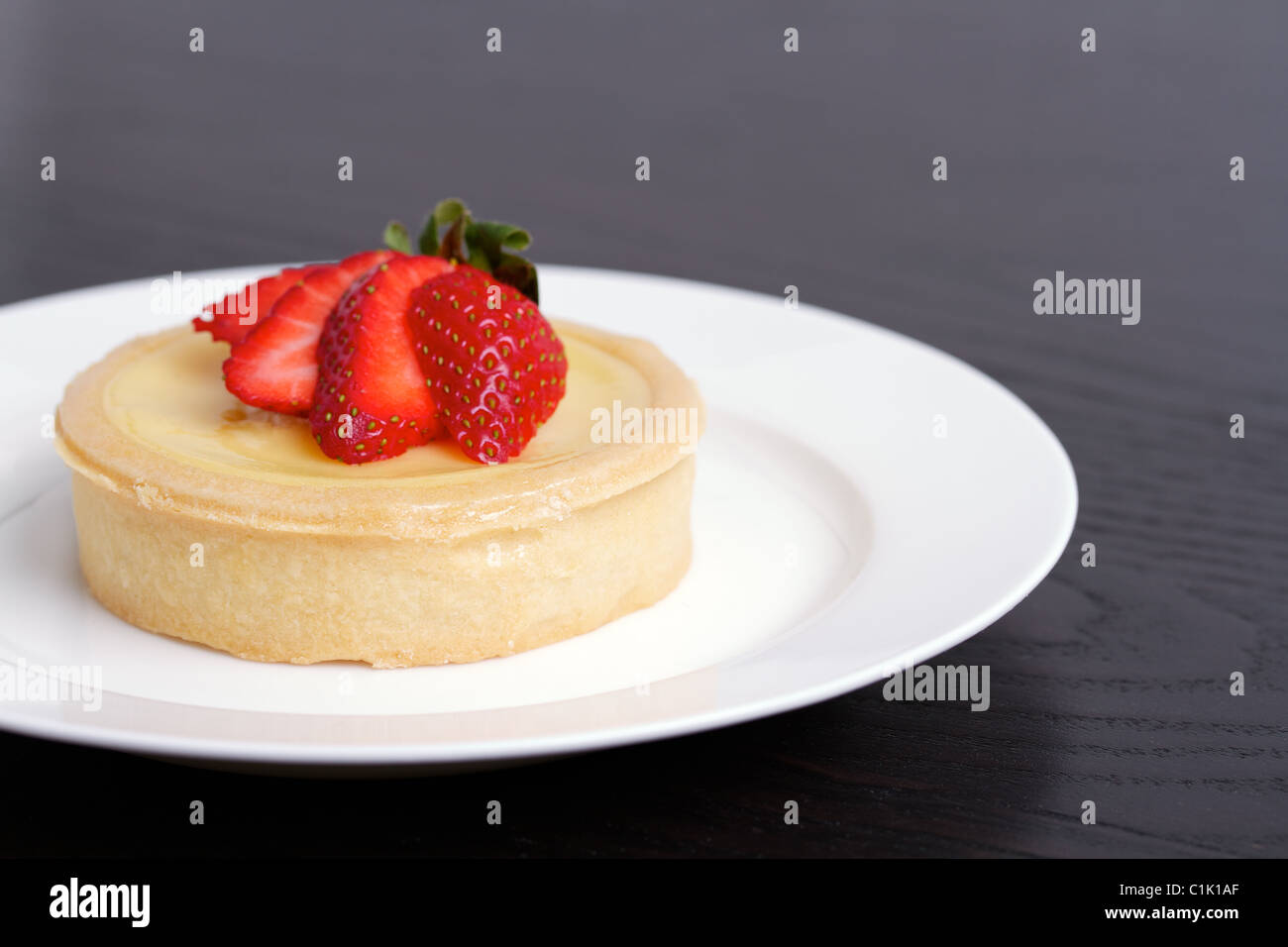 Lemon tart plate hi-res stock photography and images - Alamy