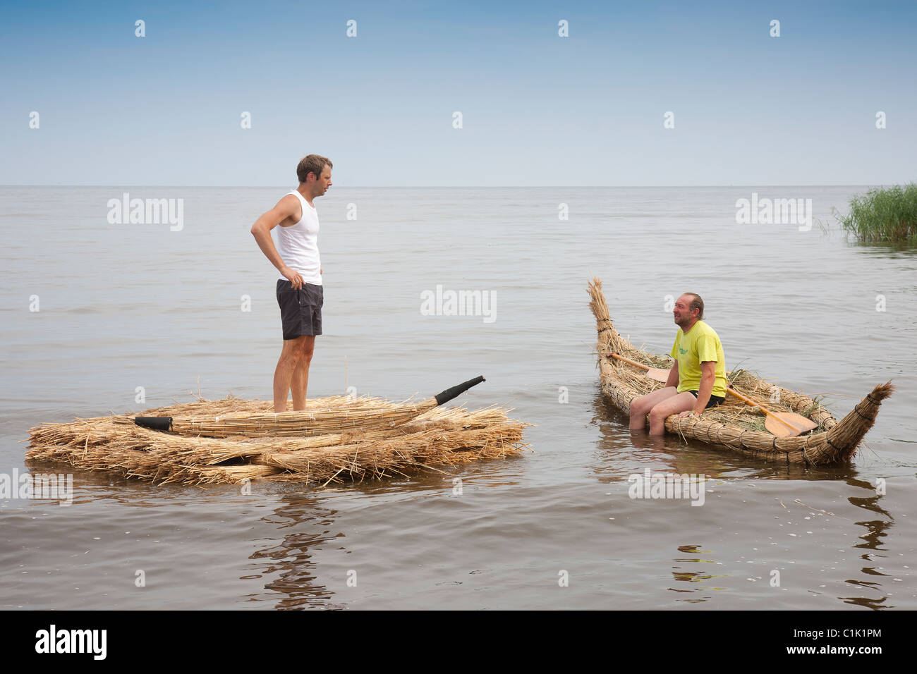 Float mat hi-res stock photography and images - Alamy