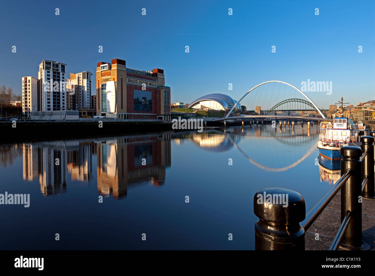 Newcastle Gateshead Quayside at dawn - showing BALTIC, the Sage ...