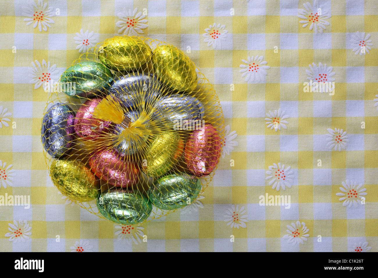 Foil covered easter egg hi-res stock photography and images - Alamy