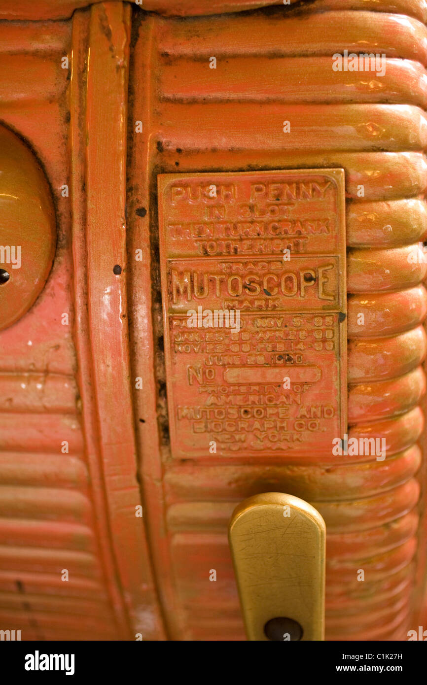 Amusement machine hi-res stock photography and images - Alamy