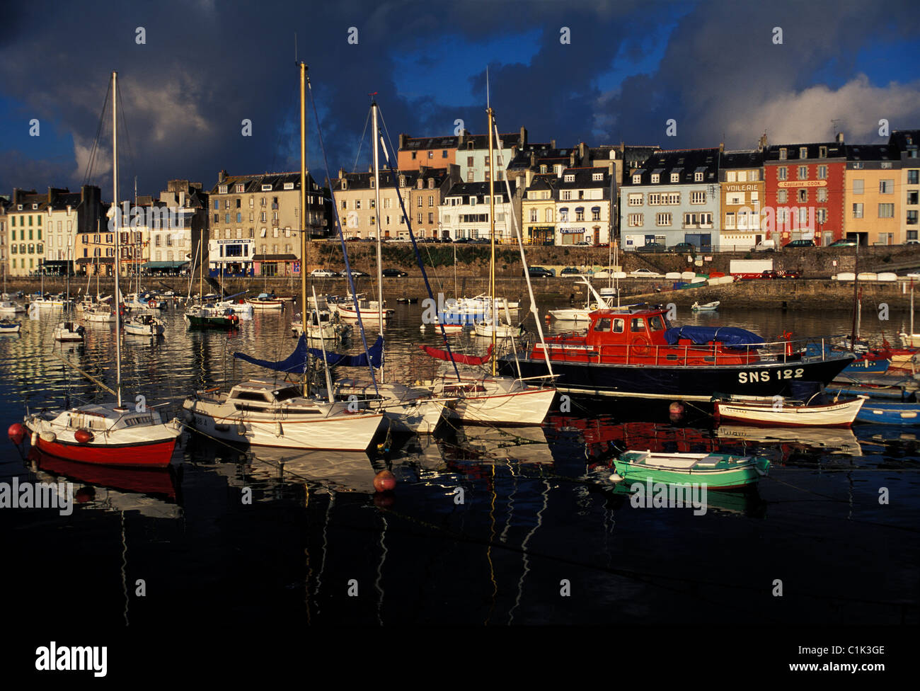 France, Finistere, Douarnenez, the harbour Stock Photo - Alamy