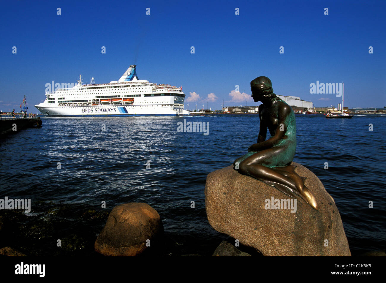 Denmark, Sjaelland Island, Copenhagen city, statue of the Little ...