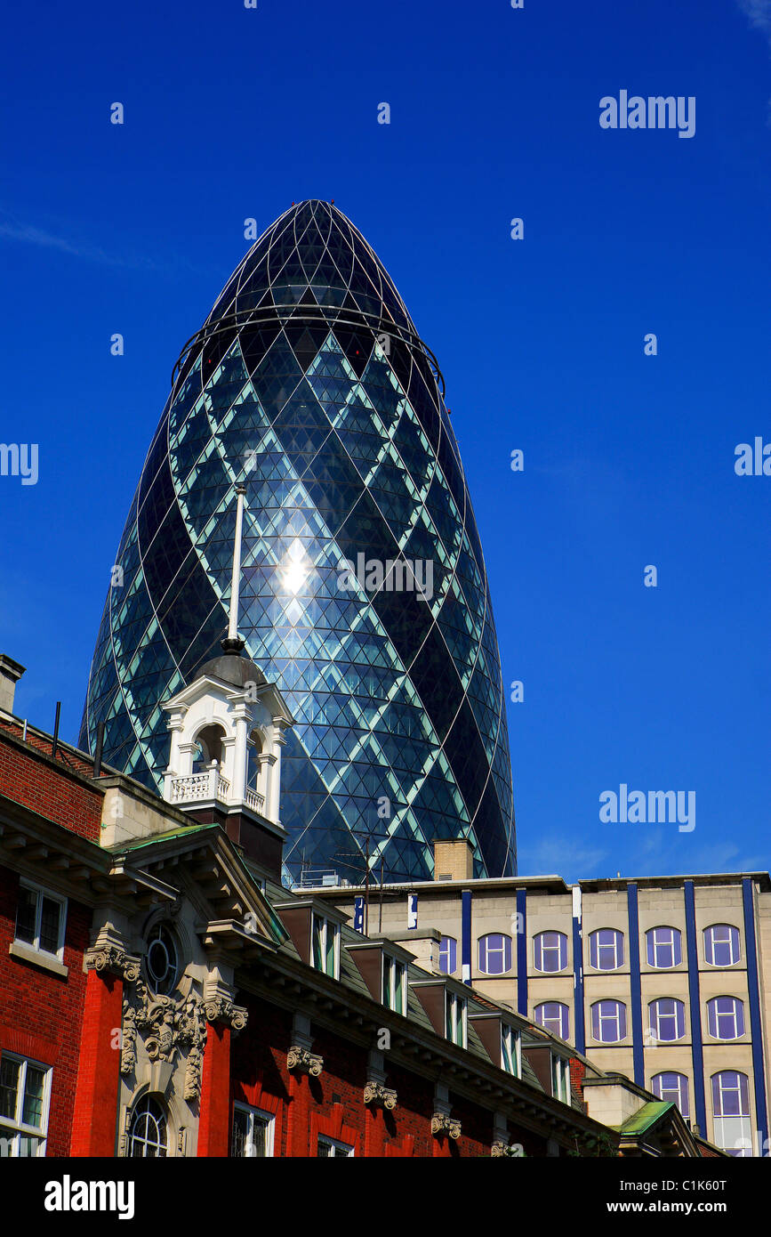 Norman fosters gherkin hi-res stock photography and images - Alamy