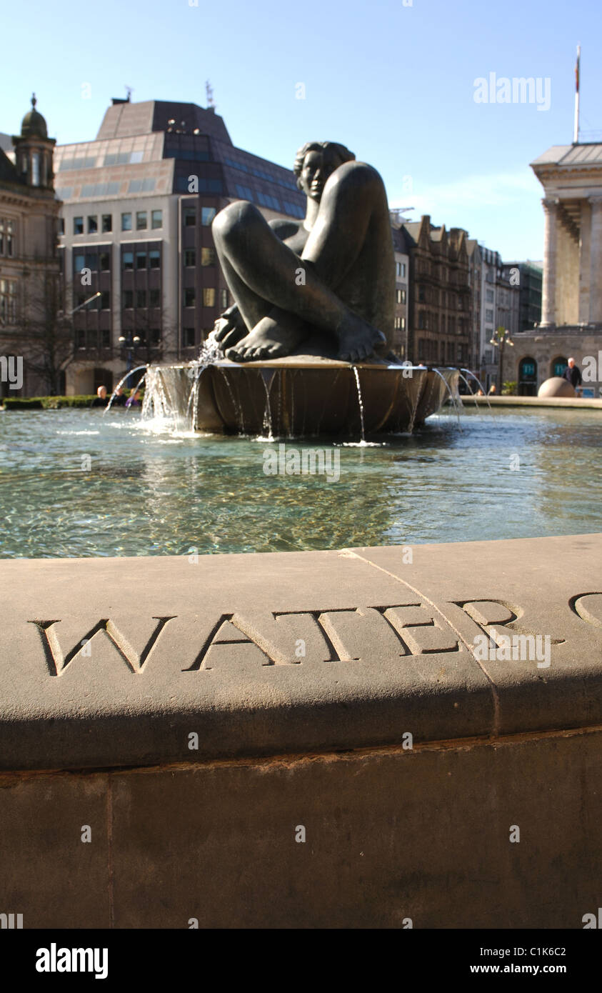 Water feature, Victoria Square, Birmingham, UK Stock Photo - Alamy