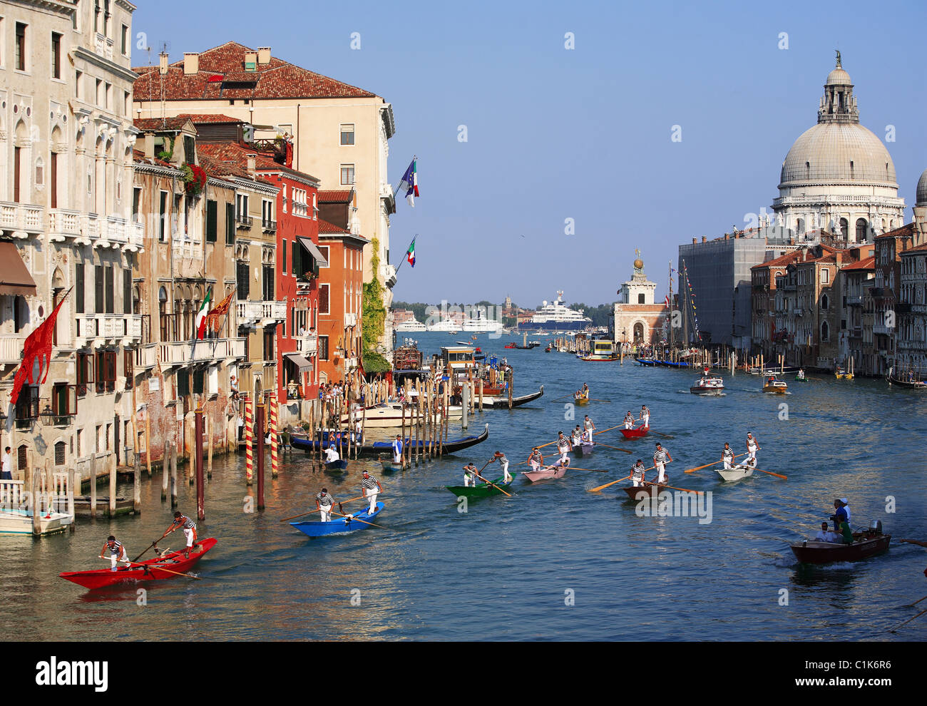 Ragata hi-res stock photography and images - Alamy