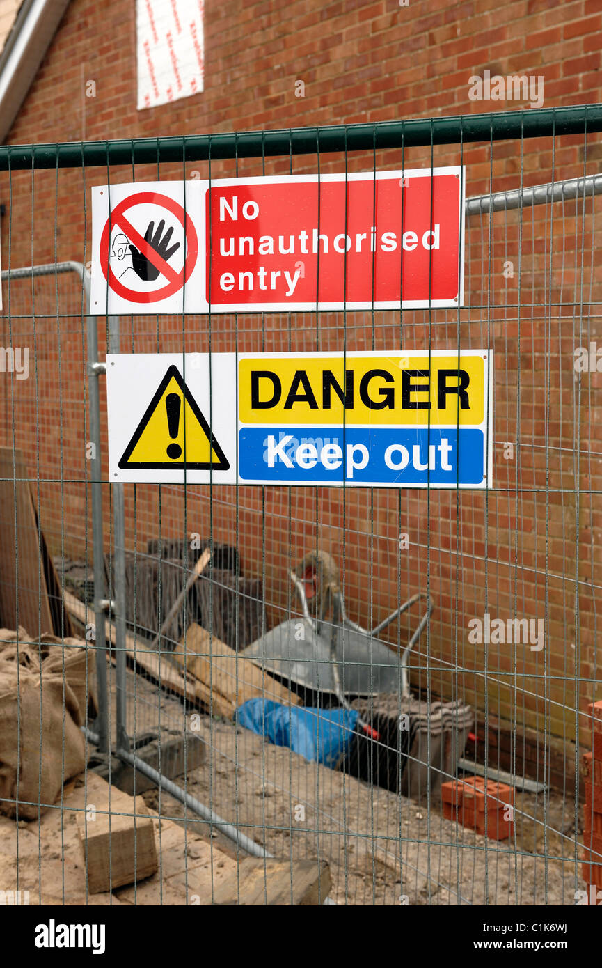 Construction site safety signs hi-res stock photography and images - Alamy